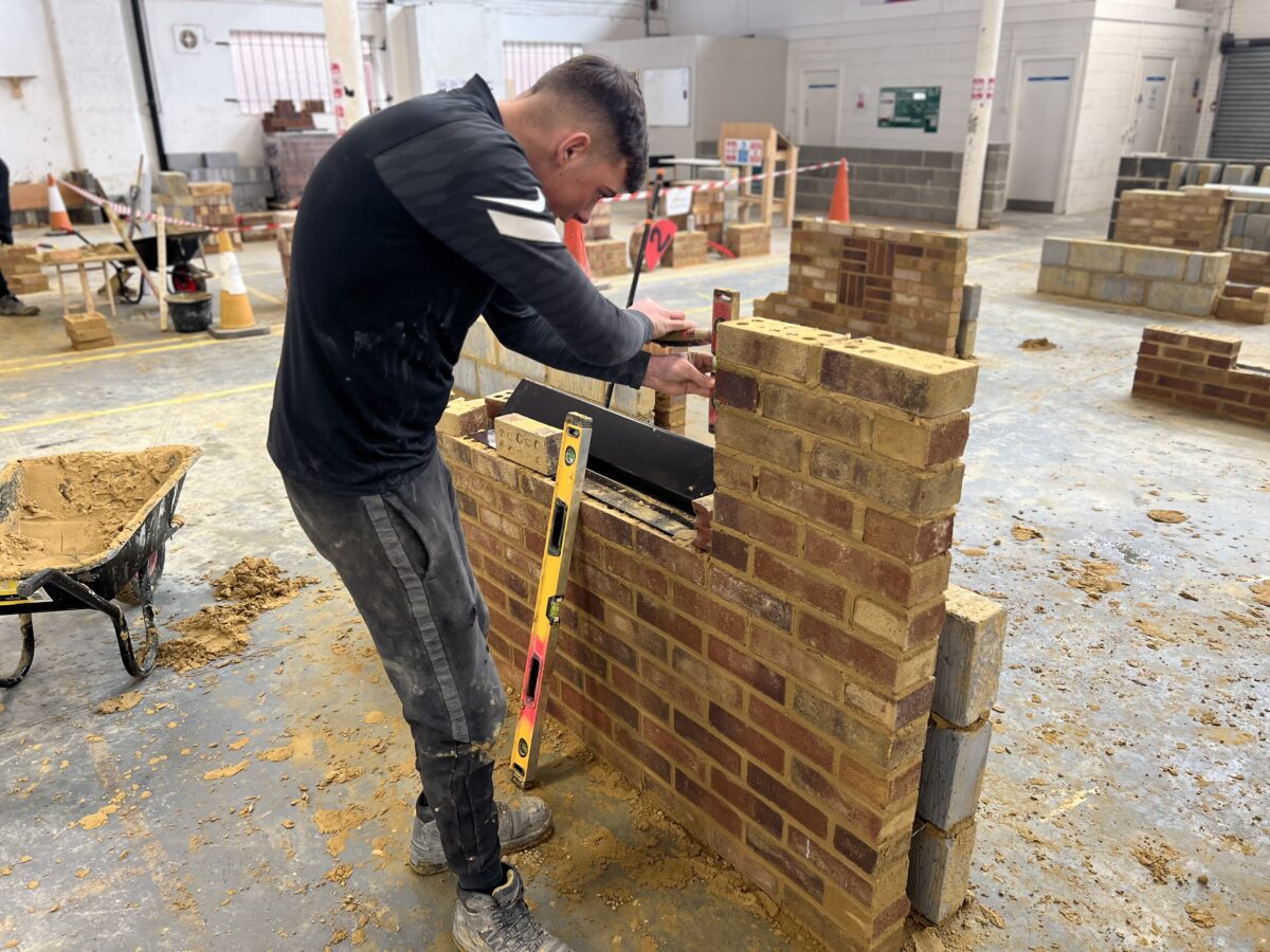 Bricklayer Apprenticeship - Optimum Skills